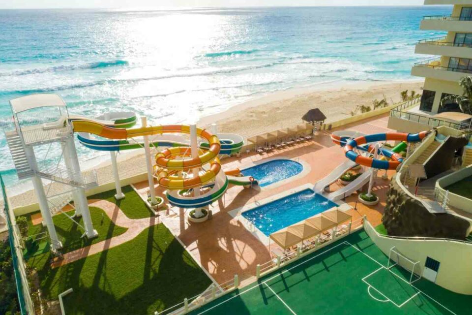 9 Of The Best All-Inclusive Resorts In Cancun With Water Slides