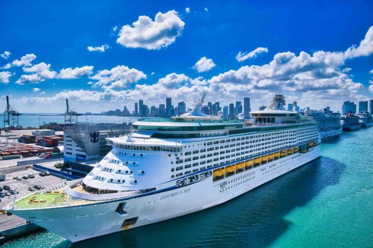 Do Cruise Ships Dock On Port Or Starboard Side? Explained